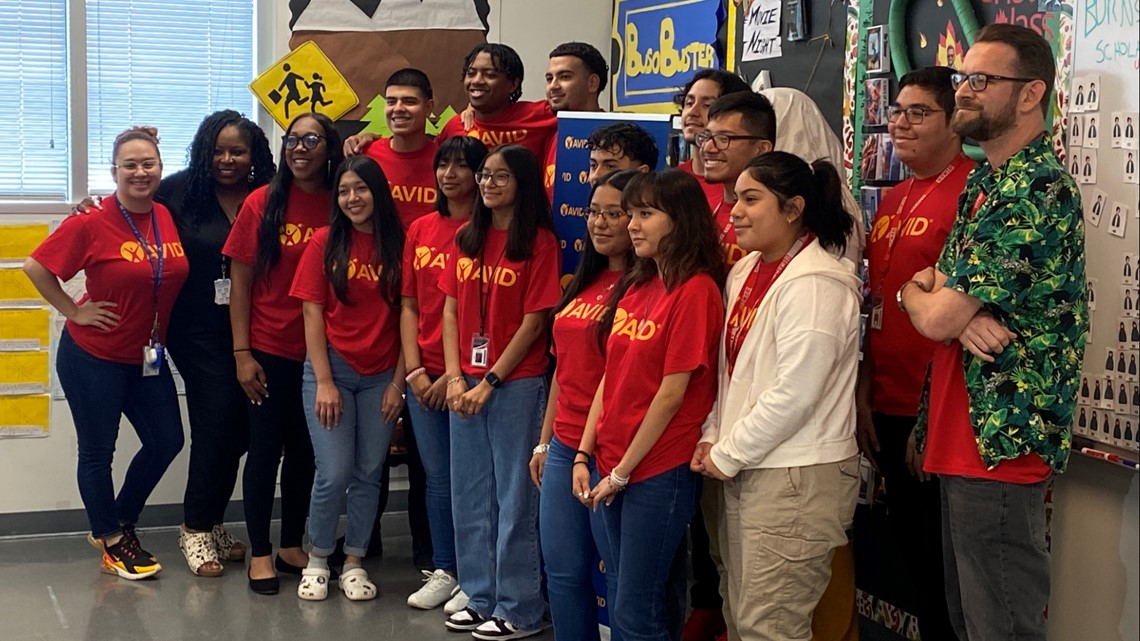 HISD students get Dell Scholarships | Houston education news | khou.com