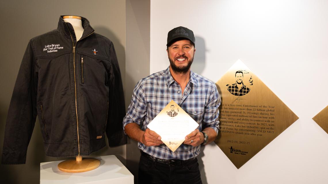 Luke Bryan joins RodeoHouston's Star Trail of Fame | khou.com