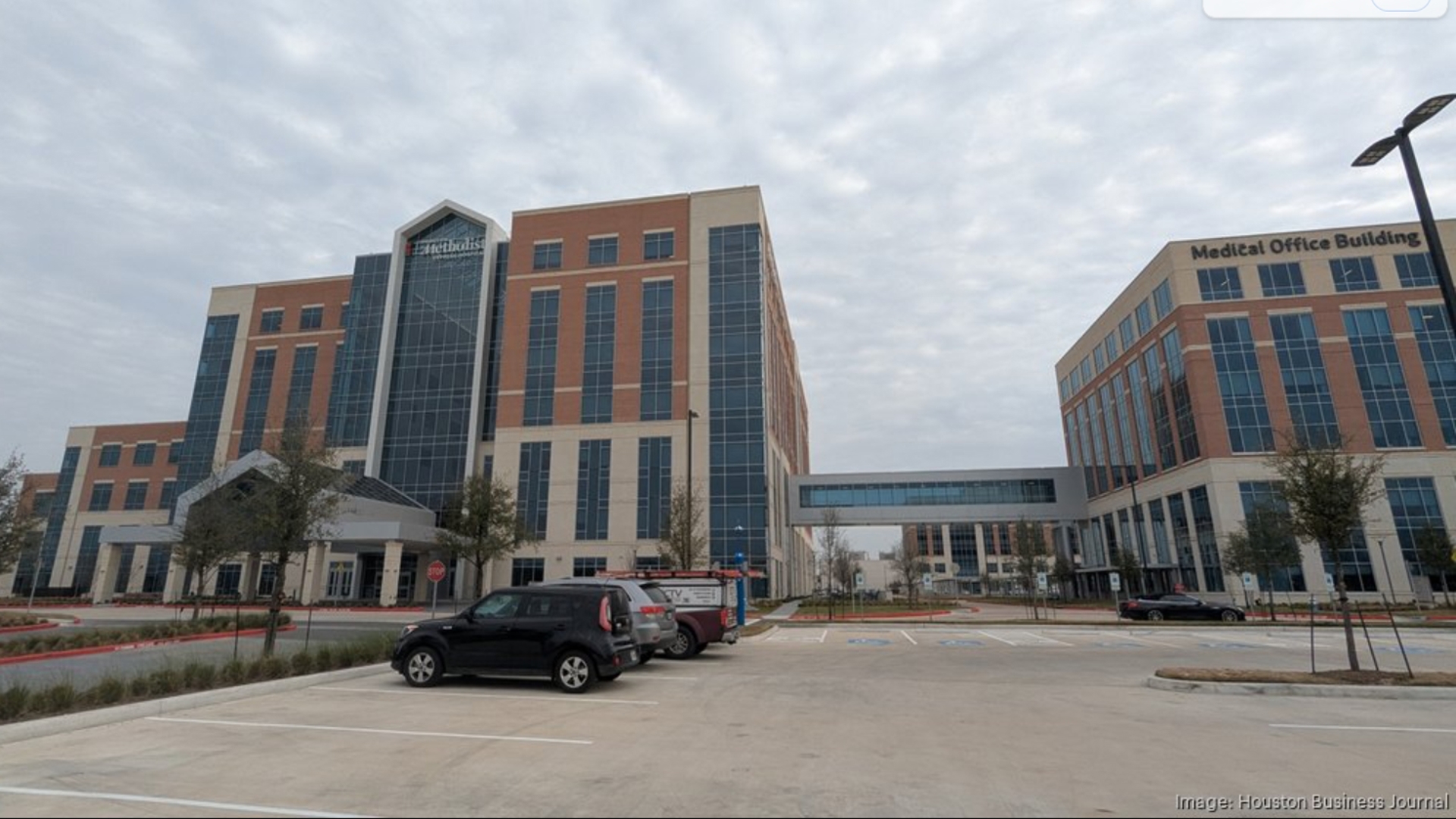 Tariffs threaten Houston hospital projects, builder says | khou.com