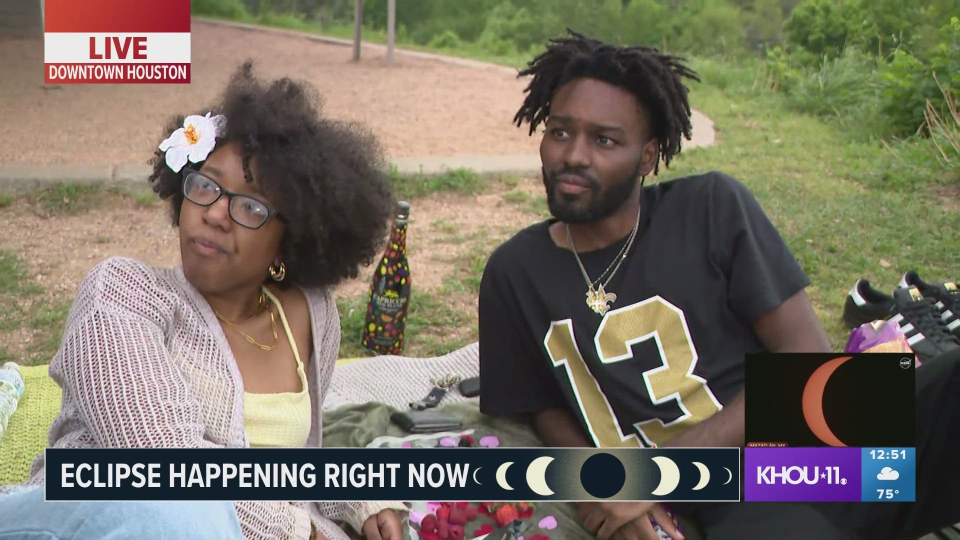 Solar eclipse chasers head to Houston's Eleanor Tinsley Park | khou.com