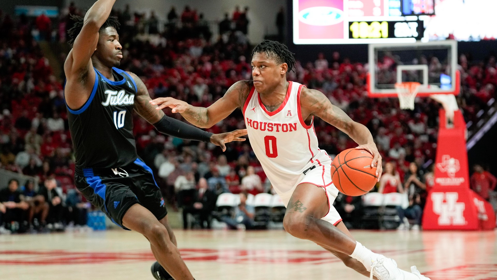 Sasser scores 25, No. 2 Houston beats Tulsa 80-42 | khou.com