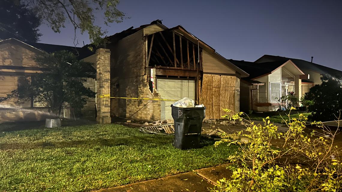 Homes, USPS truck damaged in southwest Harris County during tornado ...