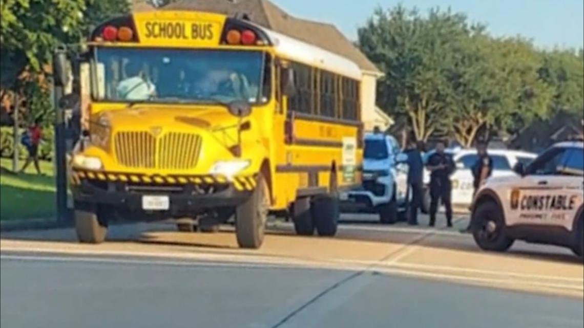 Houston-area bus driver pulled off bus to take sobriety test | khou.com