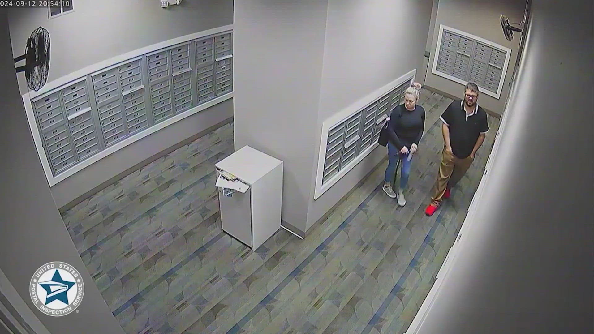 Surveillance of mail theft suspects on Town & Country Blvd. | khou.com