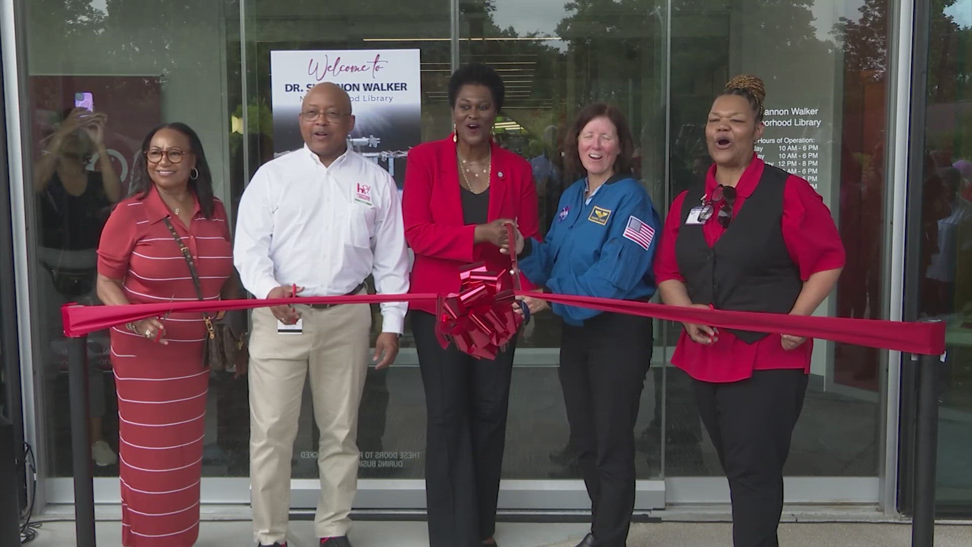 Houston-area library named after astronaut, Dr. Shannon Walker | khou.com