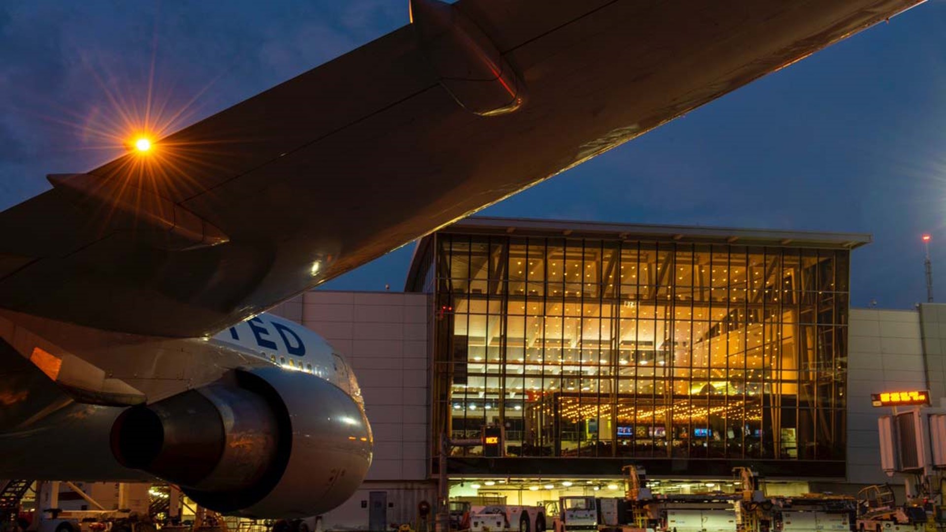 Bush IAH named top U.S. airport by Skytrax World Airport Awards | khou.com