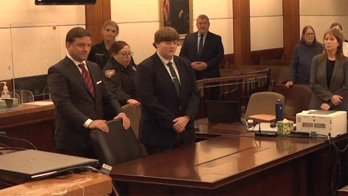 Closing arguments begin in Benjamin Elliott murder trial | khou.com