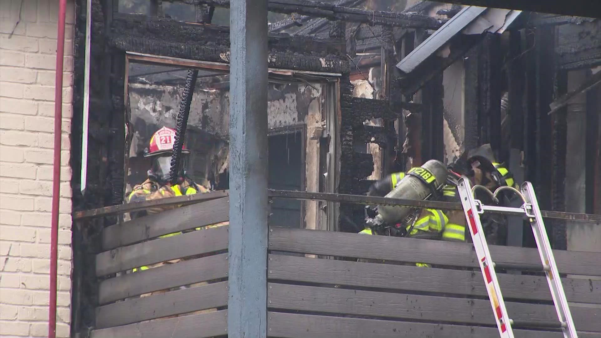 16 units impacted by west Houston apartment fire — 8 saved, 8 damaged ...