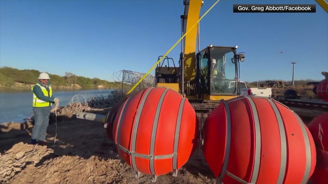 Texas installs more border buoys | khou.com