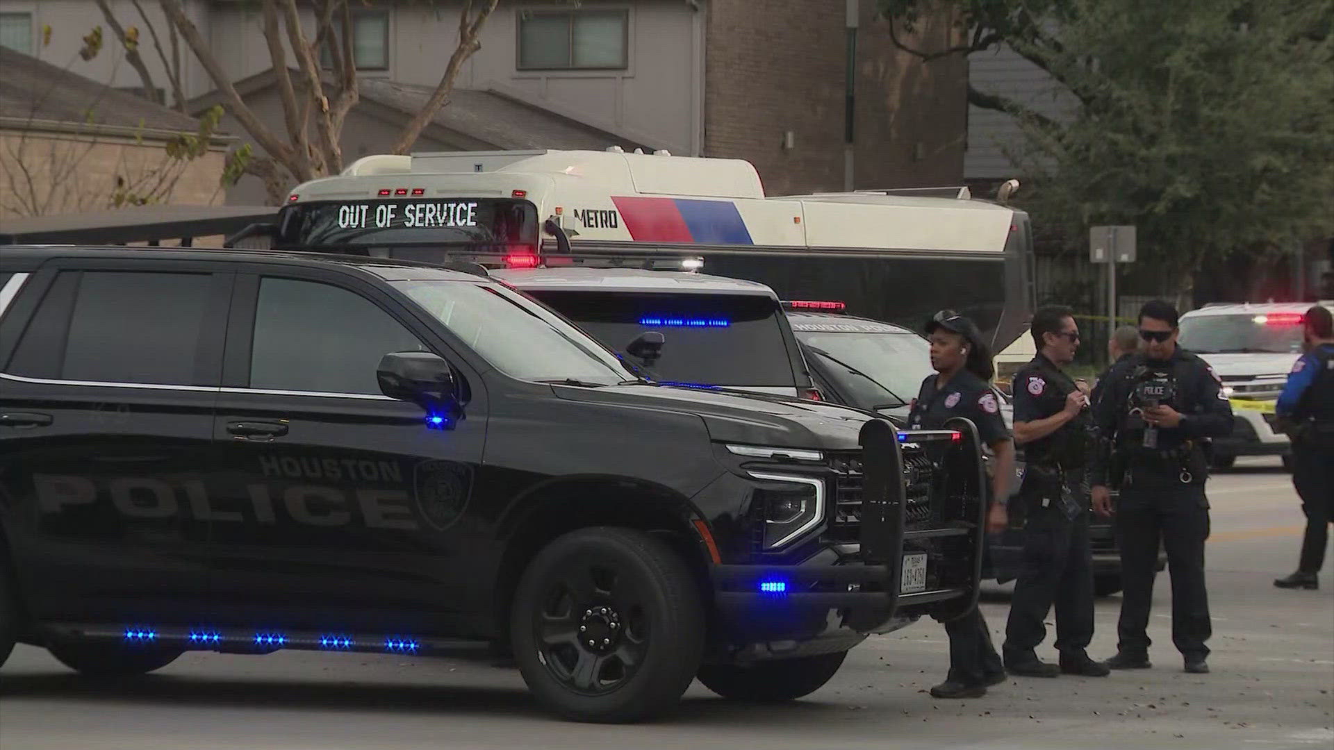 Trump invites Colombian president to White House days after threatening ...