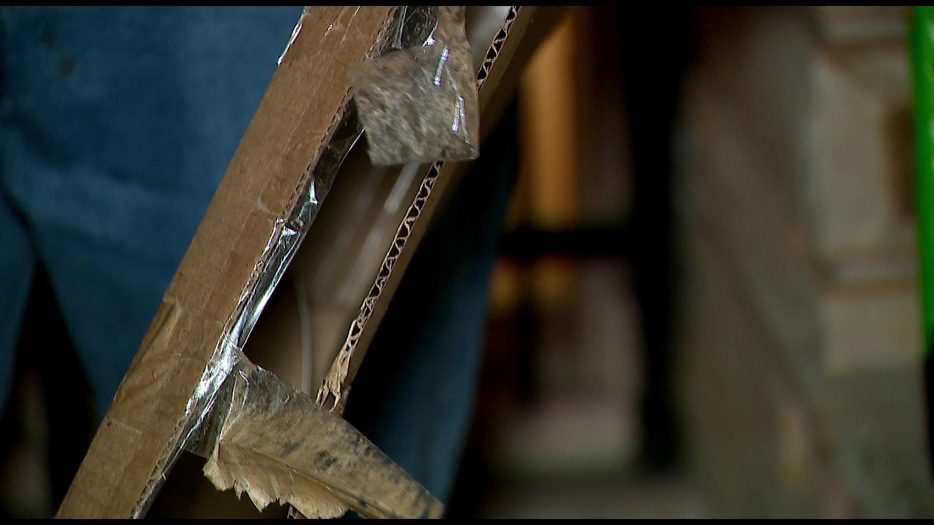 Victim: Thief in vest swapped package with empty box on Houston porch ...