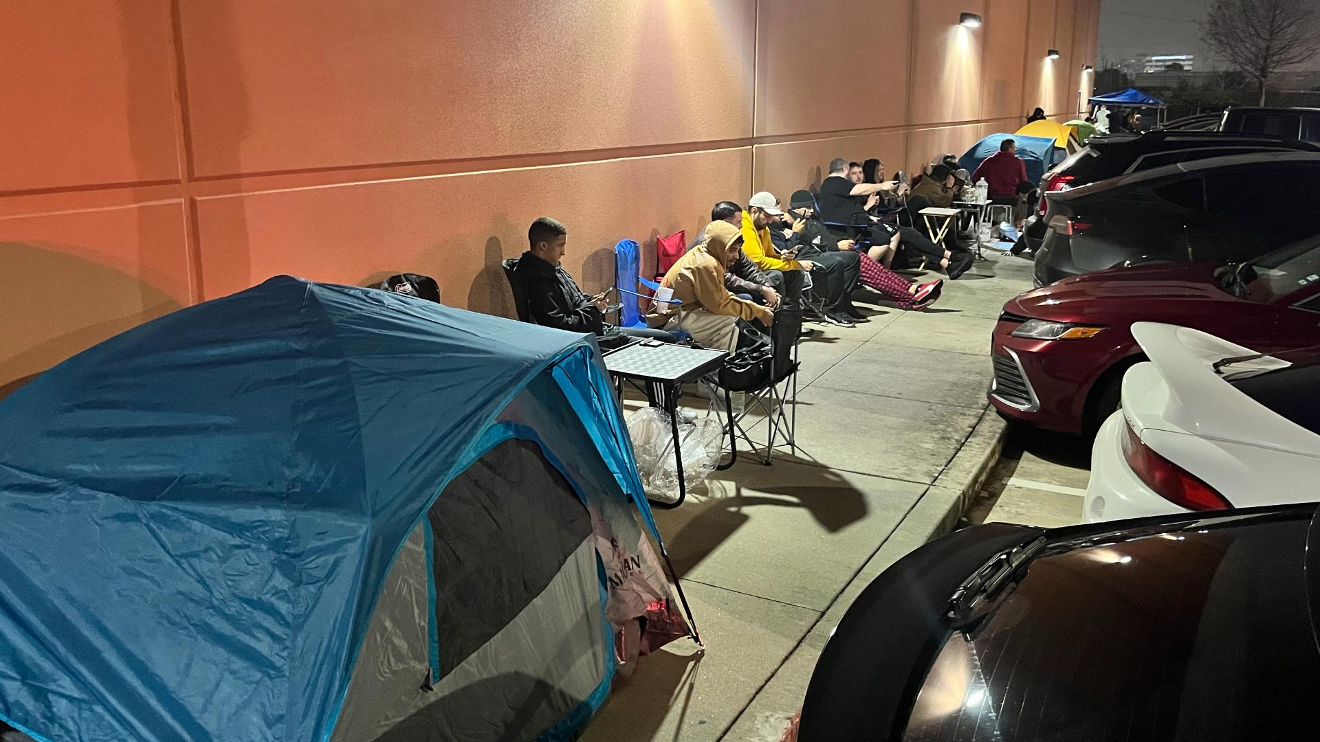 People wait days in line for Nvidia RTX 5000 series in Houston | khou.com
