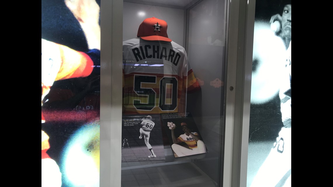 It's a sight to see! Houston Astros unveil their new Hall of Fame ...