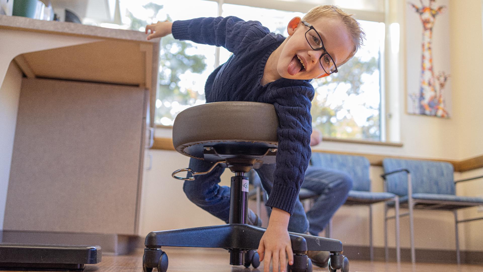 8-year-old cancer survivor honored with Texas Bowl coin toss | khou.com