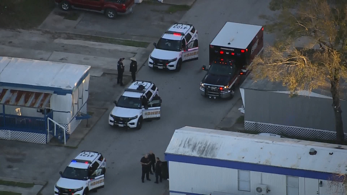 HCSO: Man pretending to be a police officer shot, killed by deputies ...