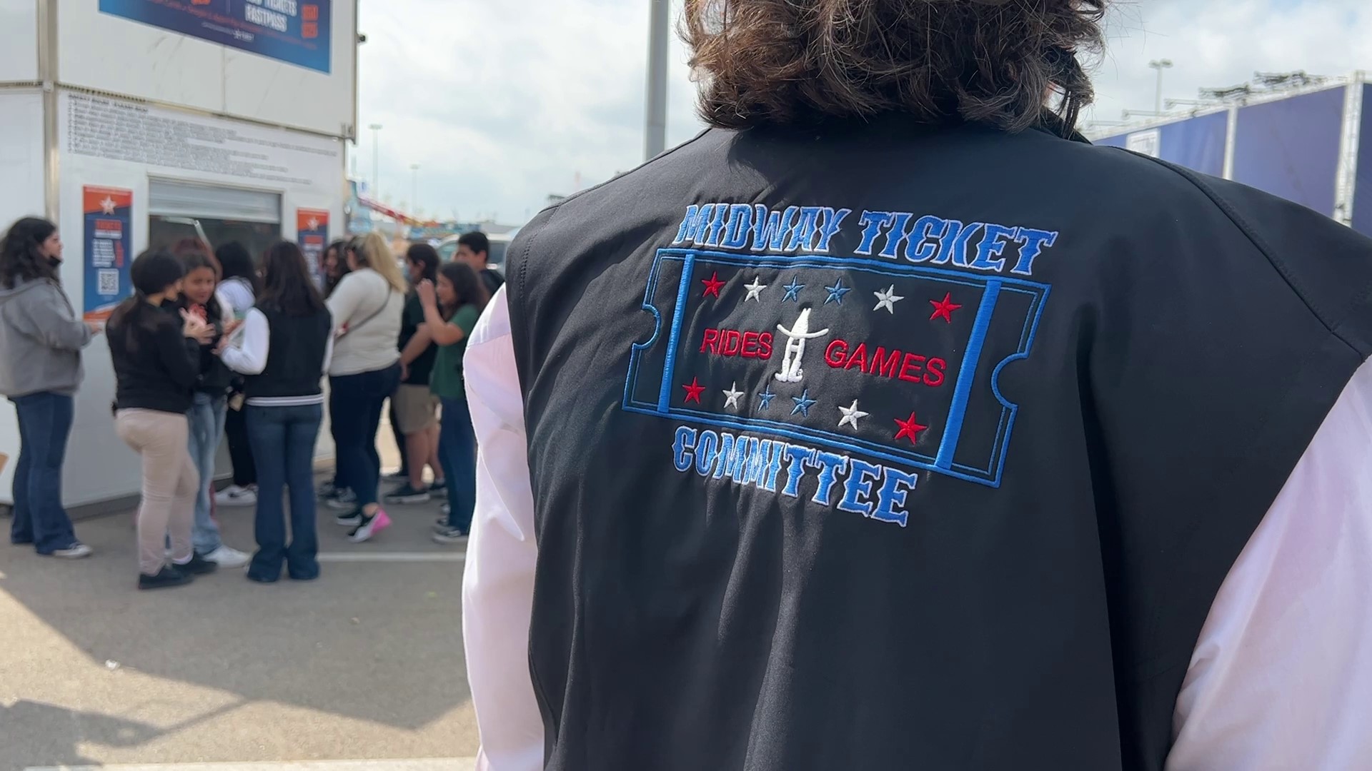 Volunteers keep Rodeo running every year | khou.com