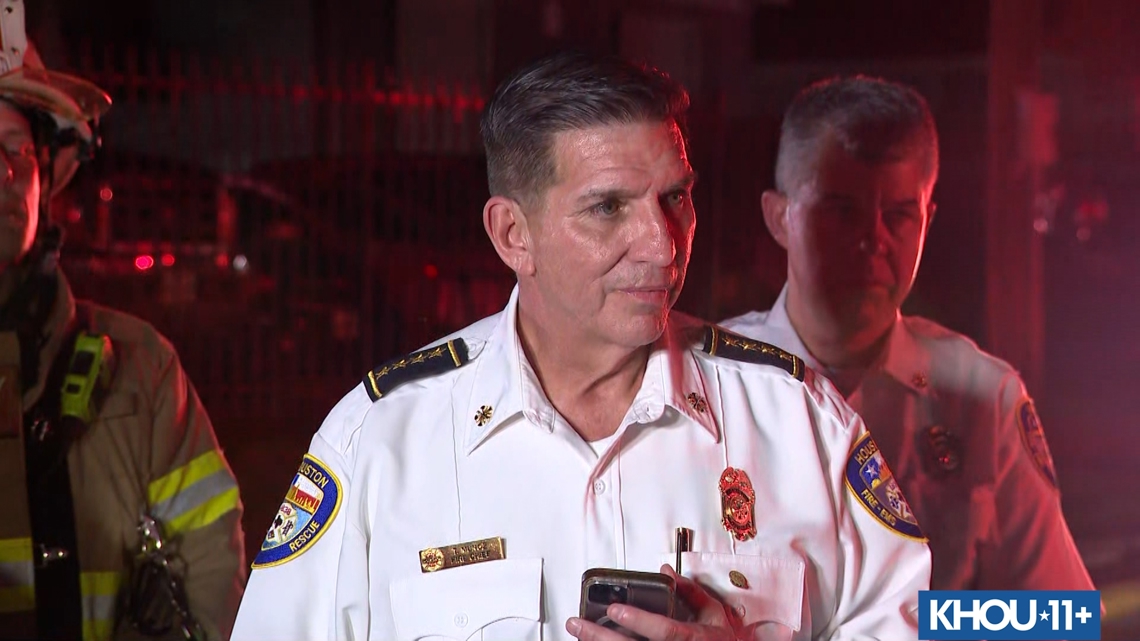Fire Chief Thomas Muñoz shares an update on the 3-alarm Houston ...