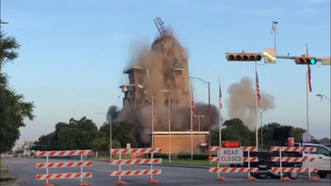 Pasadena implosion: First Pasadena State Bank Building comes down ...