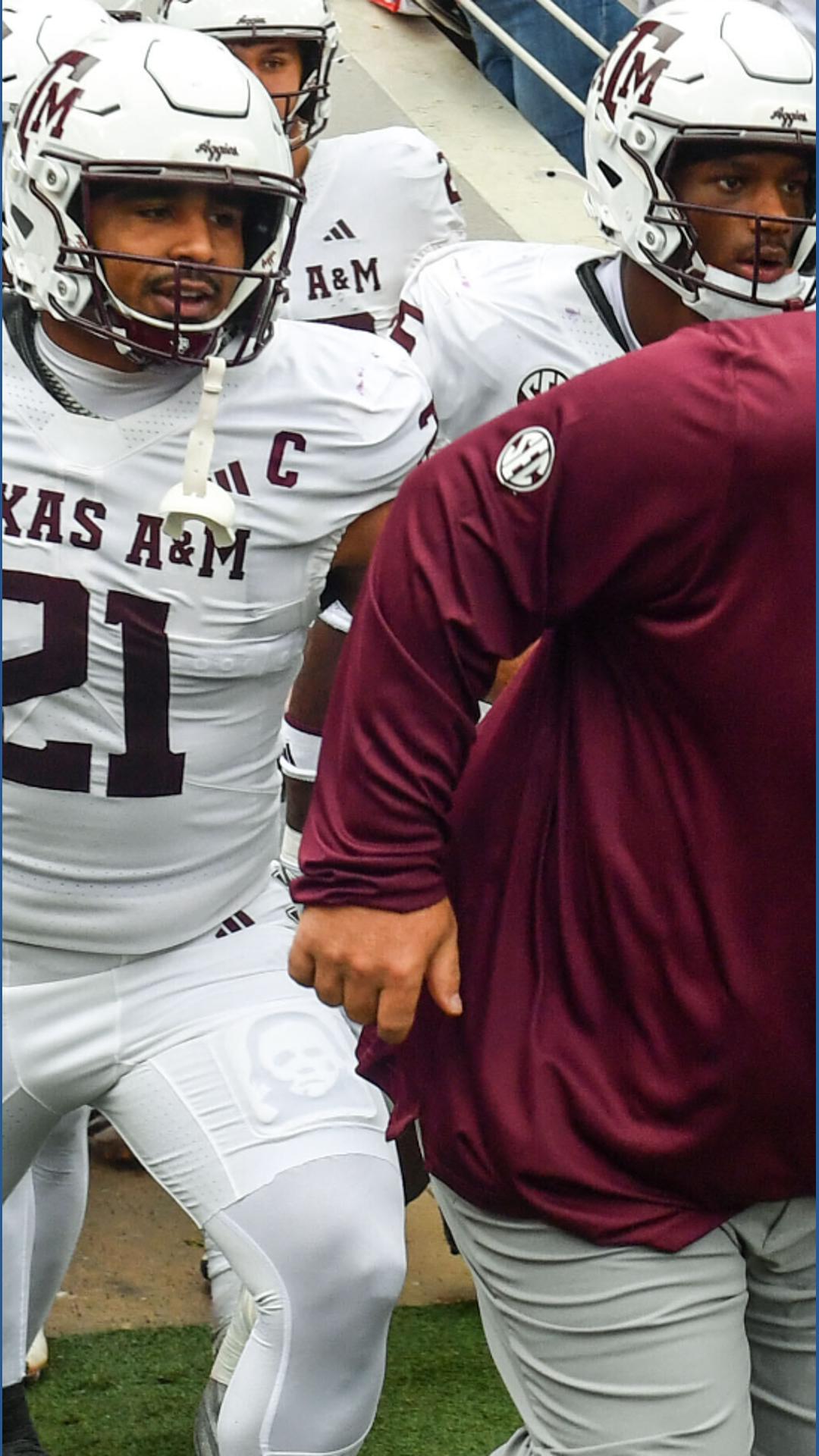 Texas A&M, Mike Elko finalizing massive contract extension, CBS Sports ...