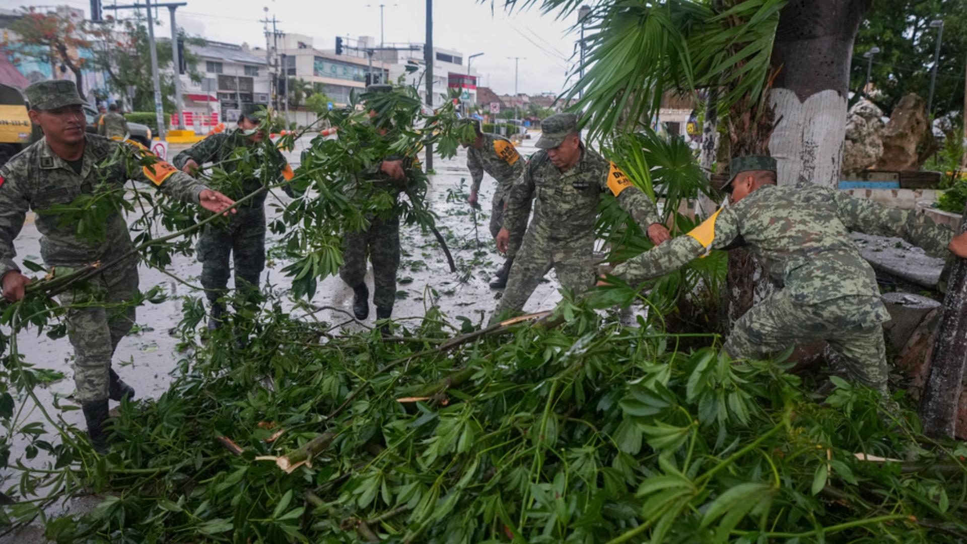 Hurricane Beryl strikes Tulum, other Mexican tourist resorts | khou.com
