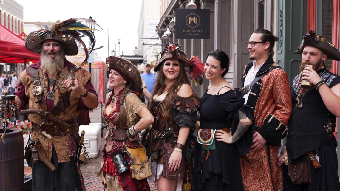 Dickens on the Strand in Galveston Dec. 6 - Dec. 8 | khou.com