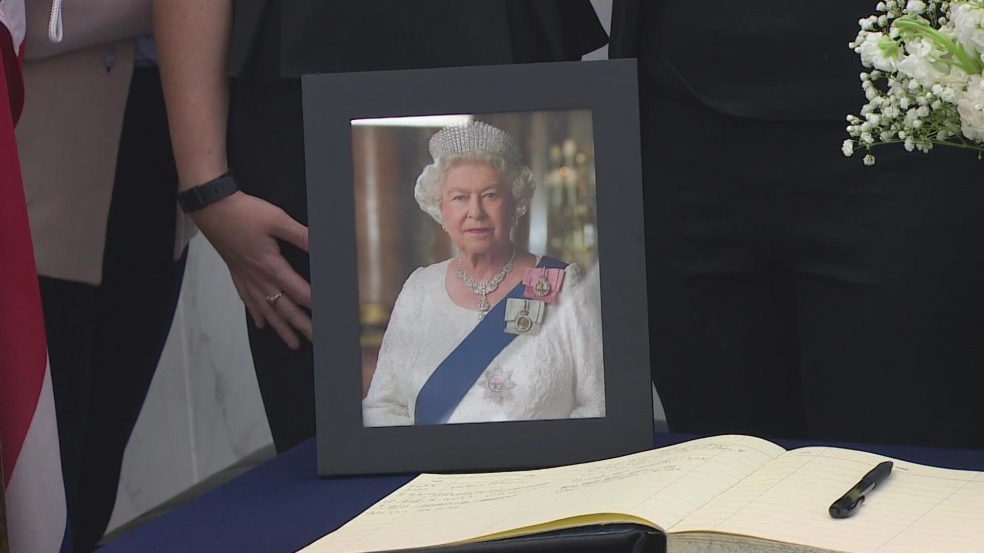 Houstonians honor Queen Elizabeth II's legacy | khou.com