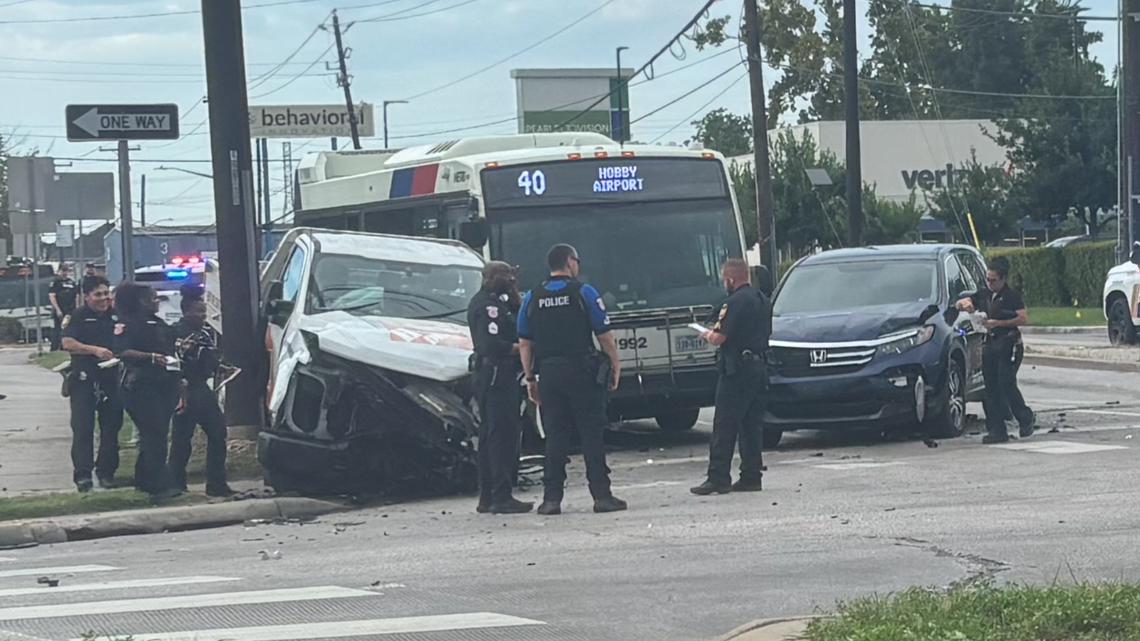 Breaking Houston news: Robbery suspect arrested after METRO bus crash ...