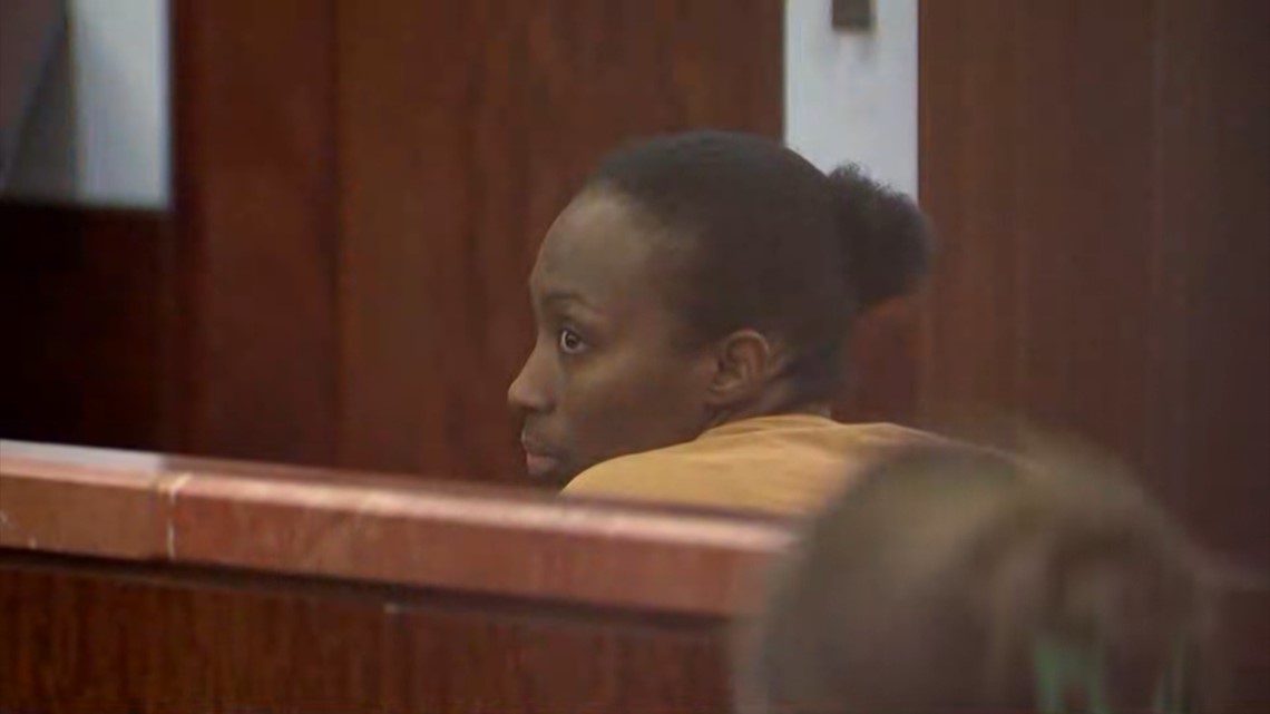 Ex-Houston mail carrier accused of stealing credit cards, checks | khou.com