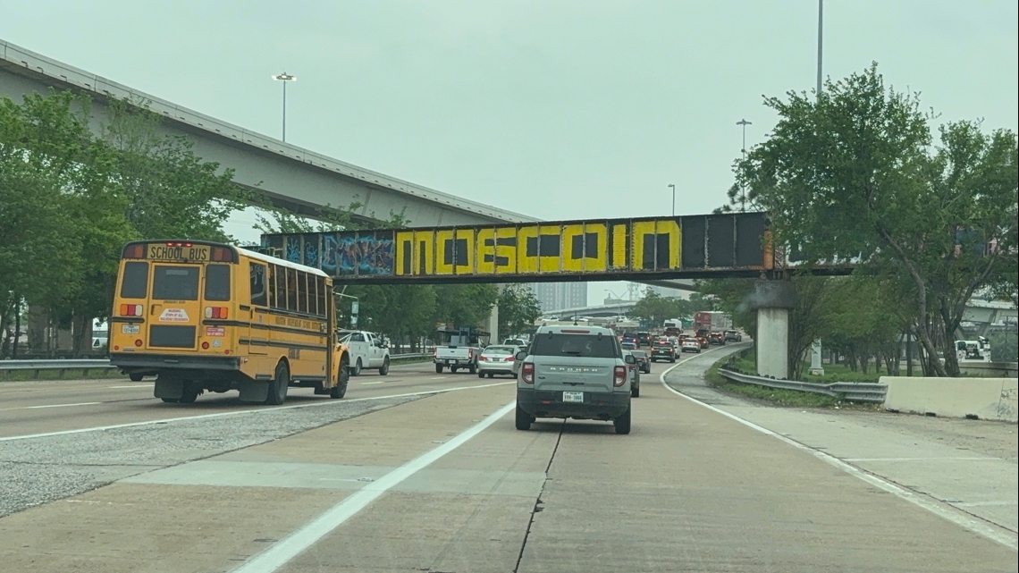Someone painted over Houston's iconic 'Be Someone' graffiti | khou.com