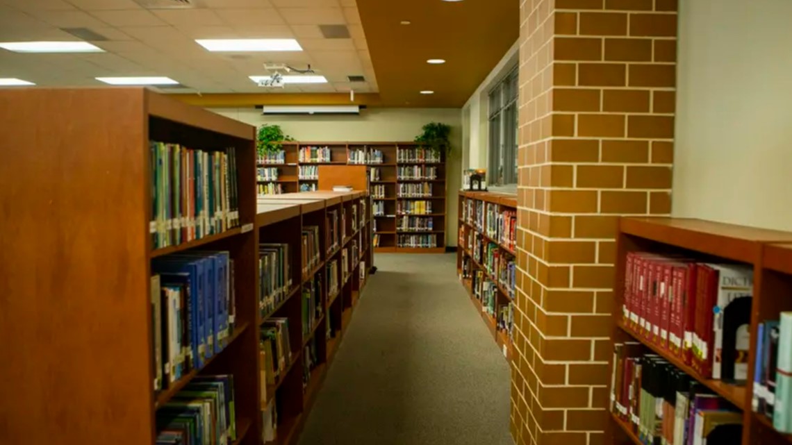 Texas book ban bill: What you need to know about HB 900 | khou.com