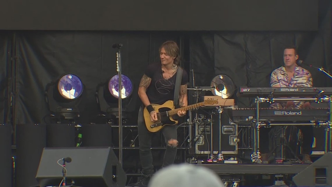 Country stars Keith Urban, Tim McGraw headline for final day of March ...