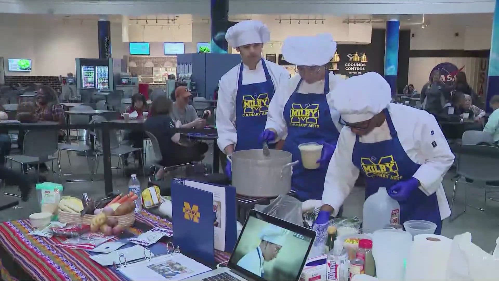 Houston-area schools compete in challenge to feed ISS astronauts | khou.com