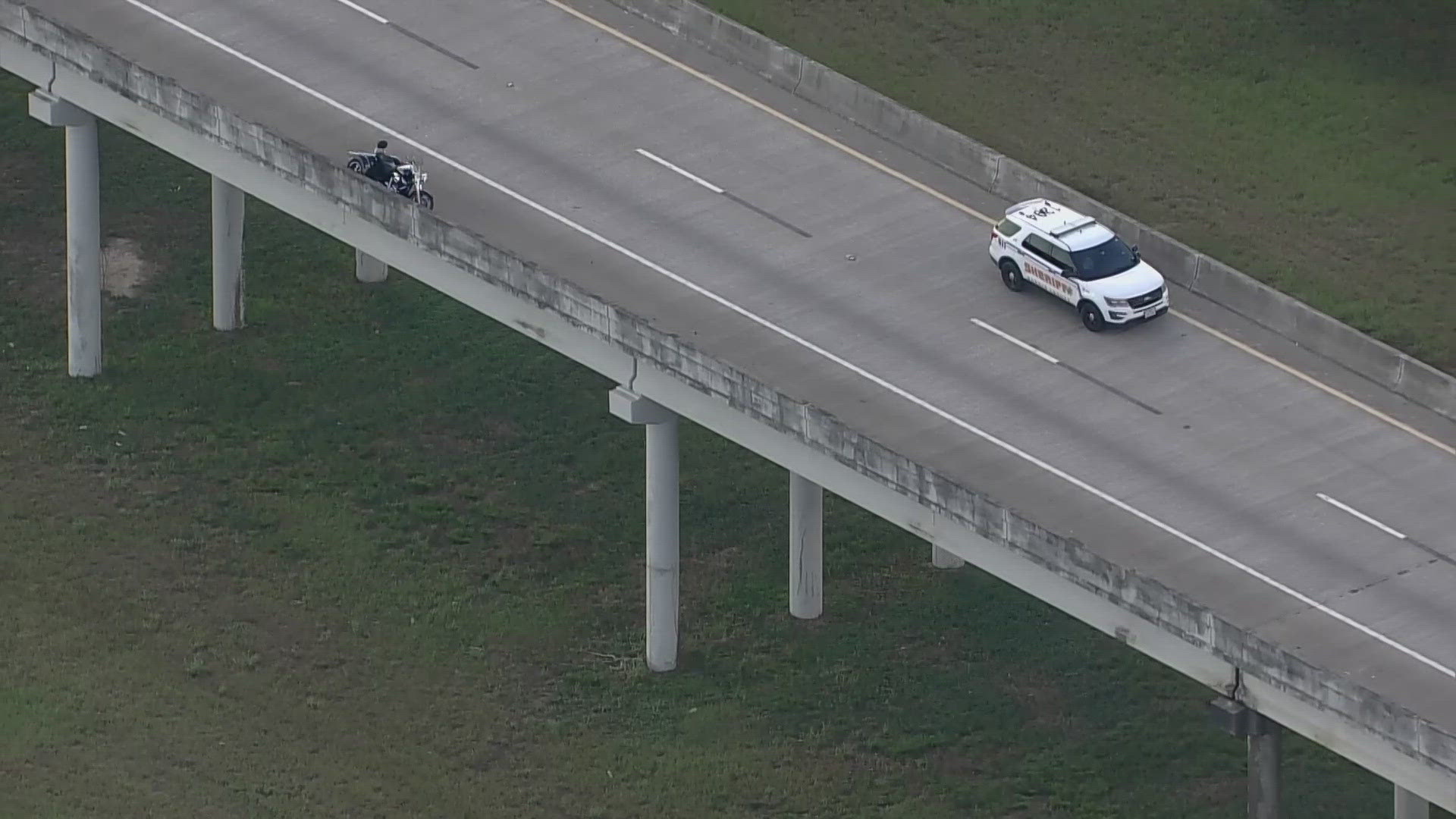Deadly crash shuts down Highway 290 Eastbound near I-10 connector in Houston | khou.com