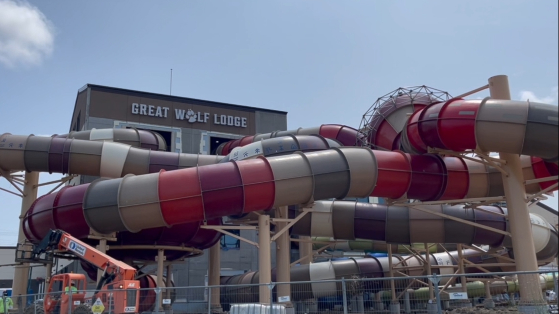 When will Great Wolf Lodge water park open near Houston? | khou.com