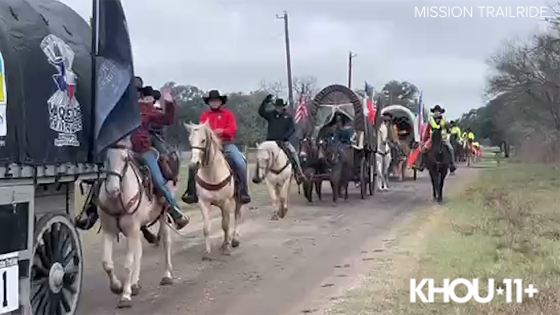 RodeoHouston trail riders on their way to Memorial Park | khou.com