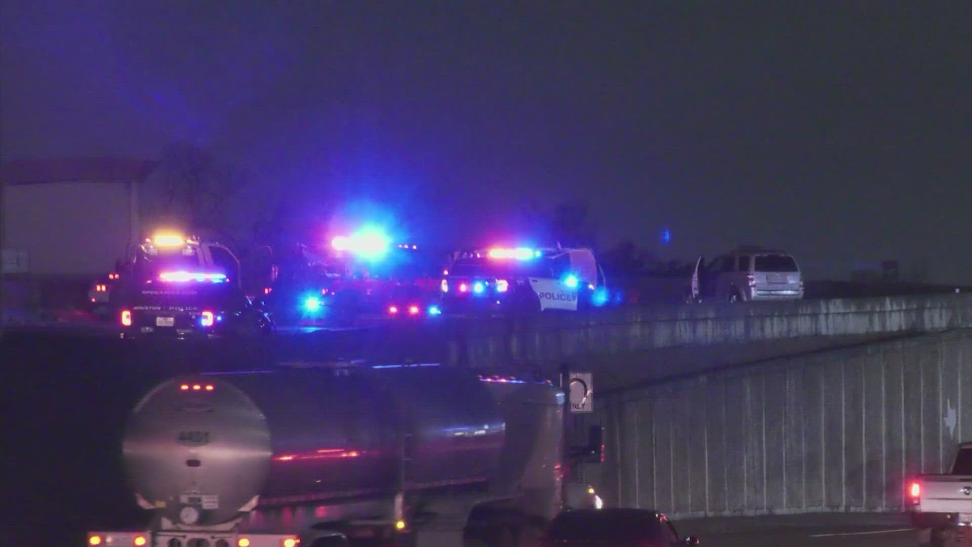 Deadly wrong-way crash shuts down North Freeway heading inbound near ...