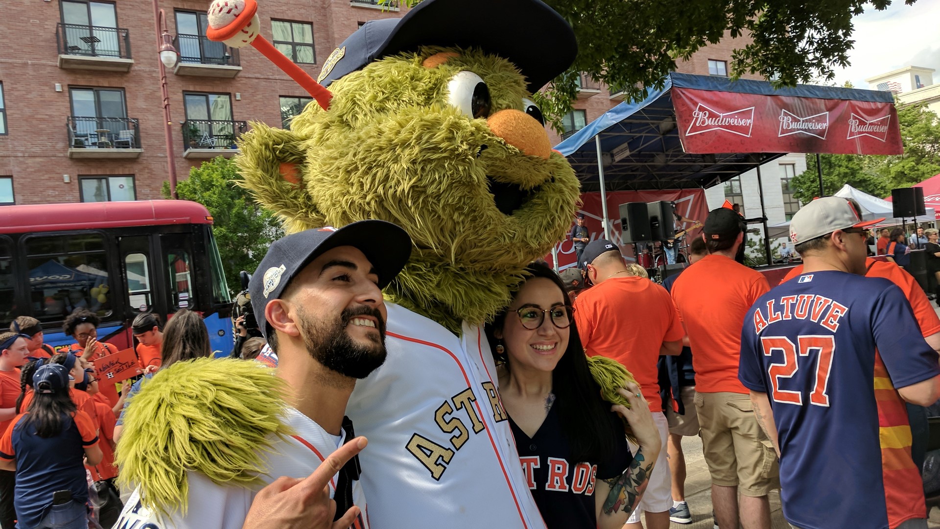 Astros holiday cards: How you can pose with Orbit! | khou.com