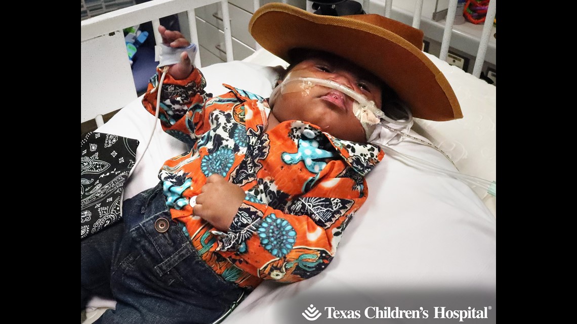 Texas Children's NICU babies celebrate rodeo with photoshoot | khou.com