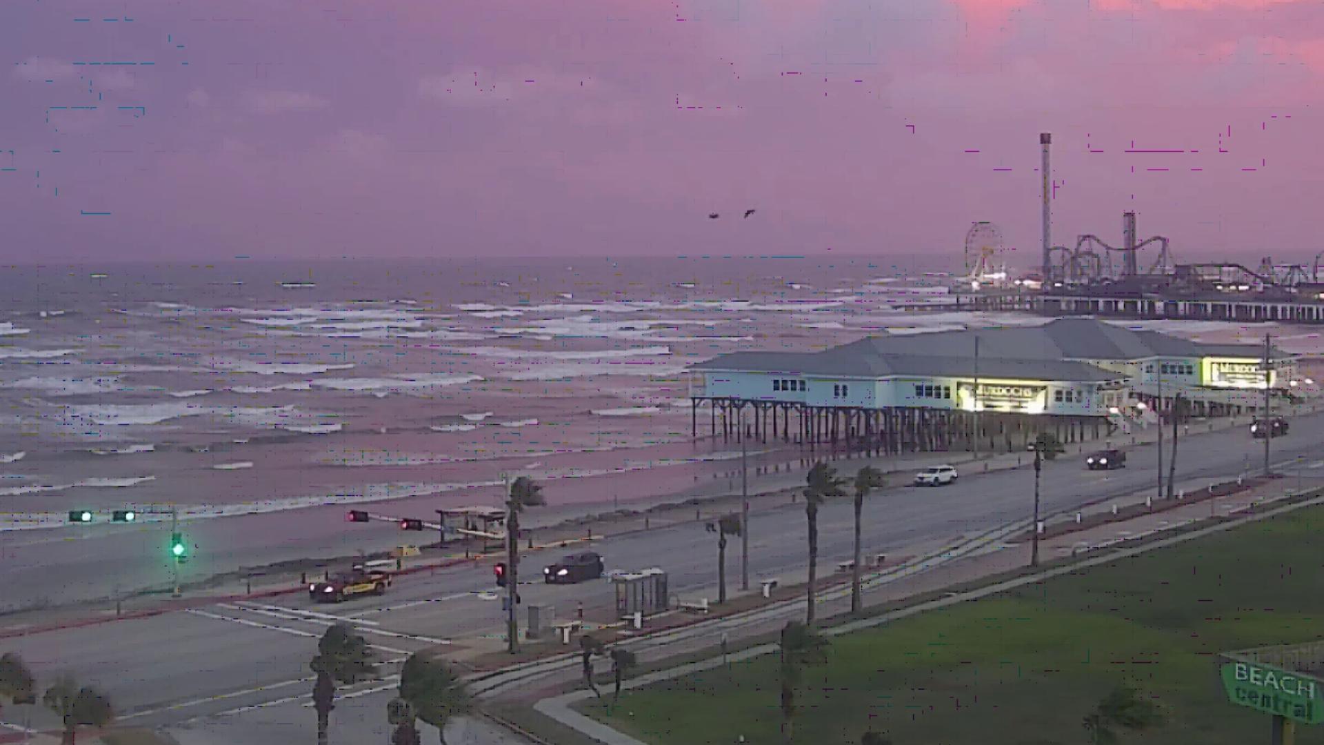 Galveston blessed with gorgeous sunset hours before Hurricane Beryl ...