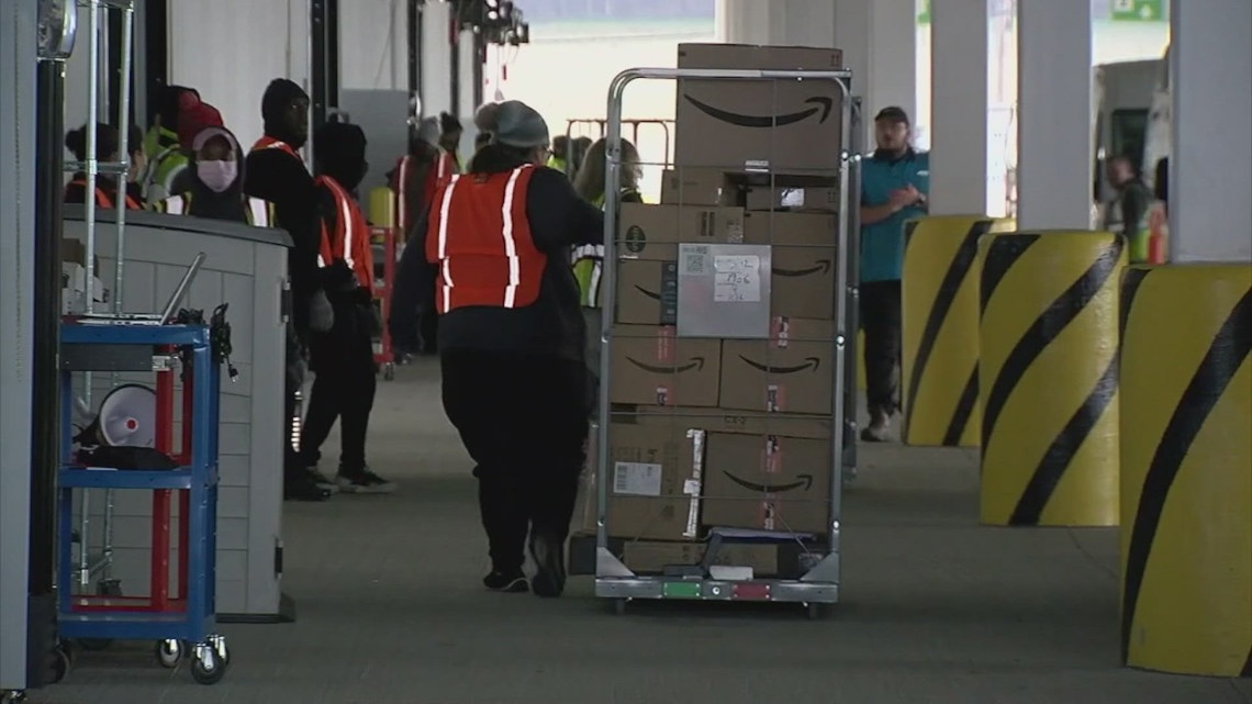 UPS cuts Amazon deliveries by 50%, slowing deliveries | khou.com