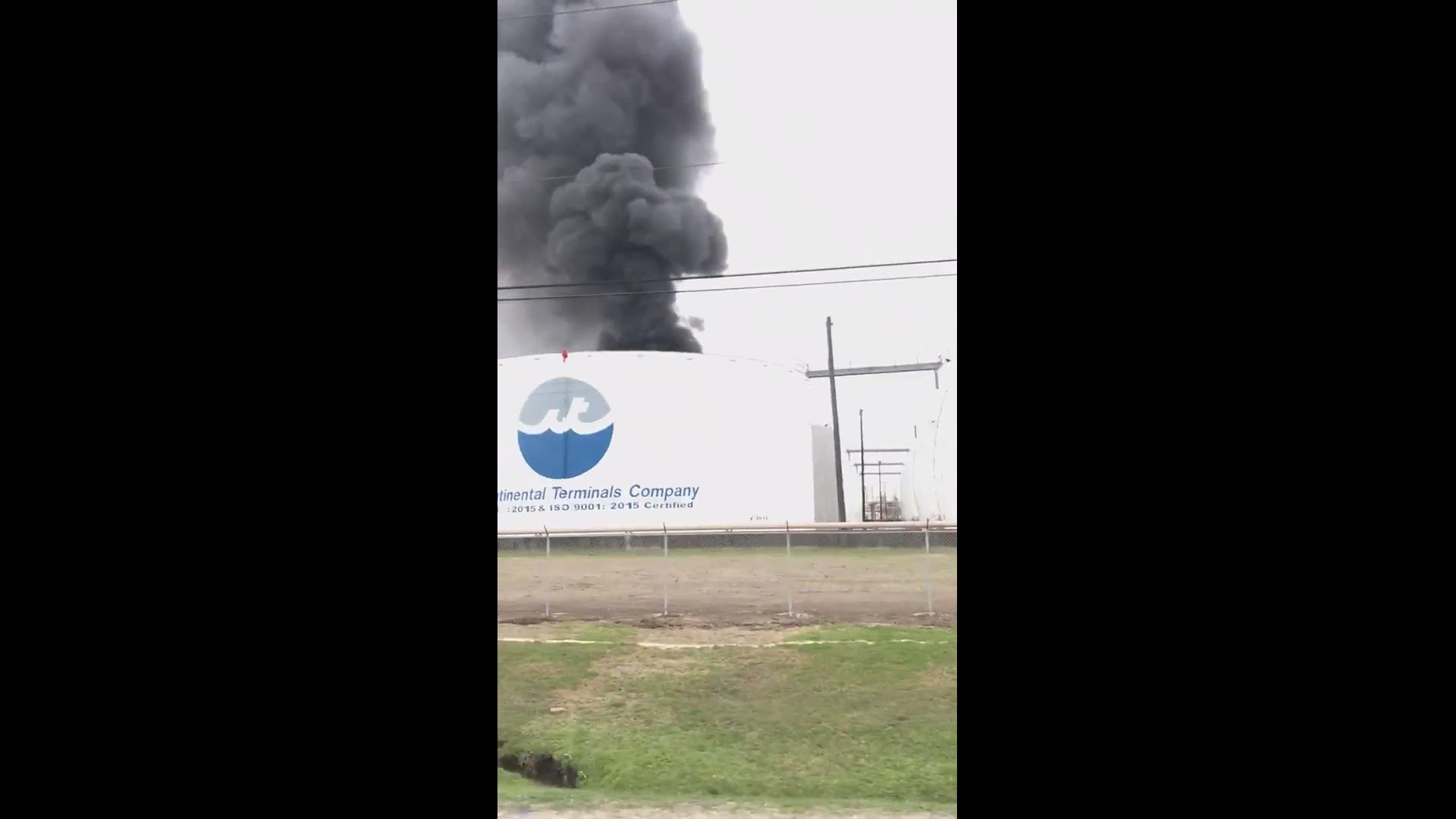 Viewers capture smoke plume, ash from ITC fire | khou.com