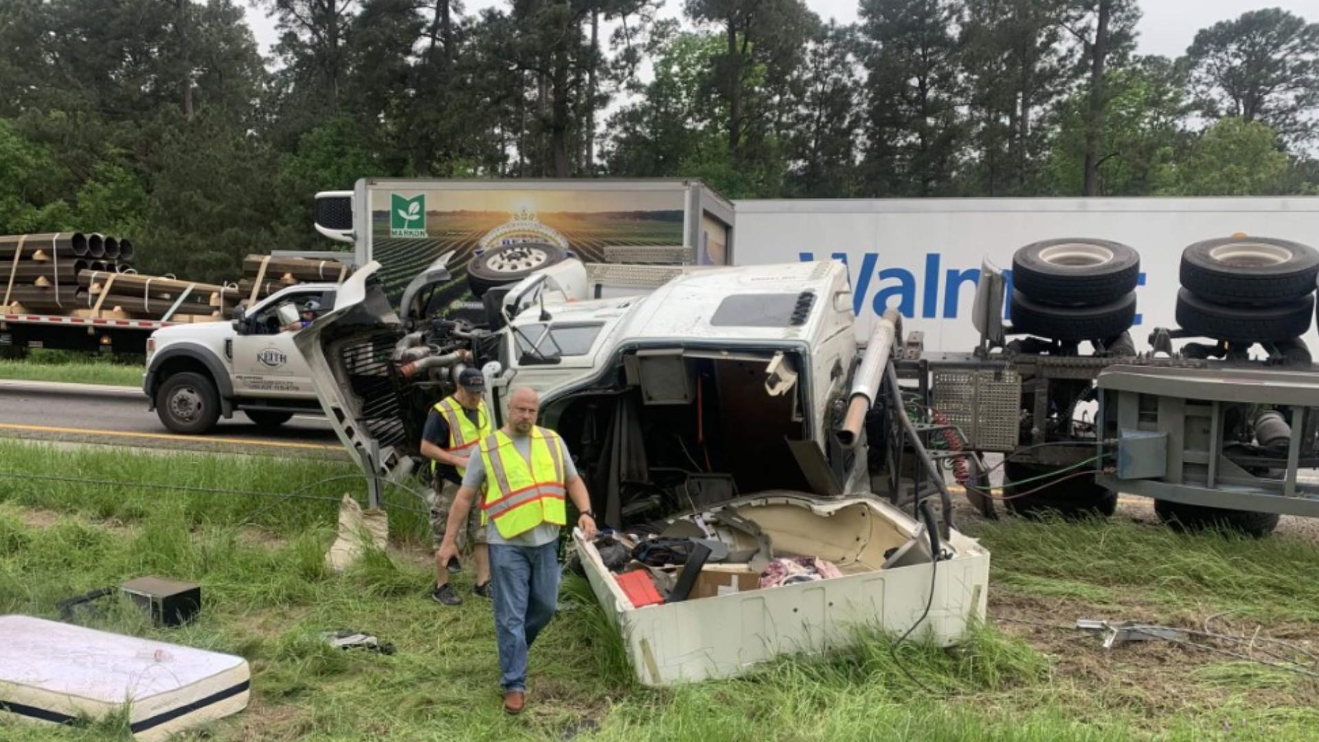 Multi-vehicle wreck closes I-45 in both directions north of Huntsville ...