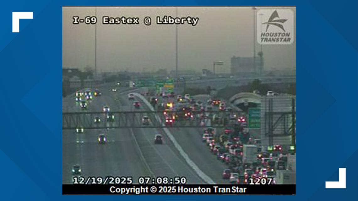 Houston traffic: Wreck has multiple lanes of Eastex Freeway southbound ...