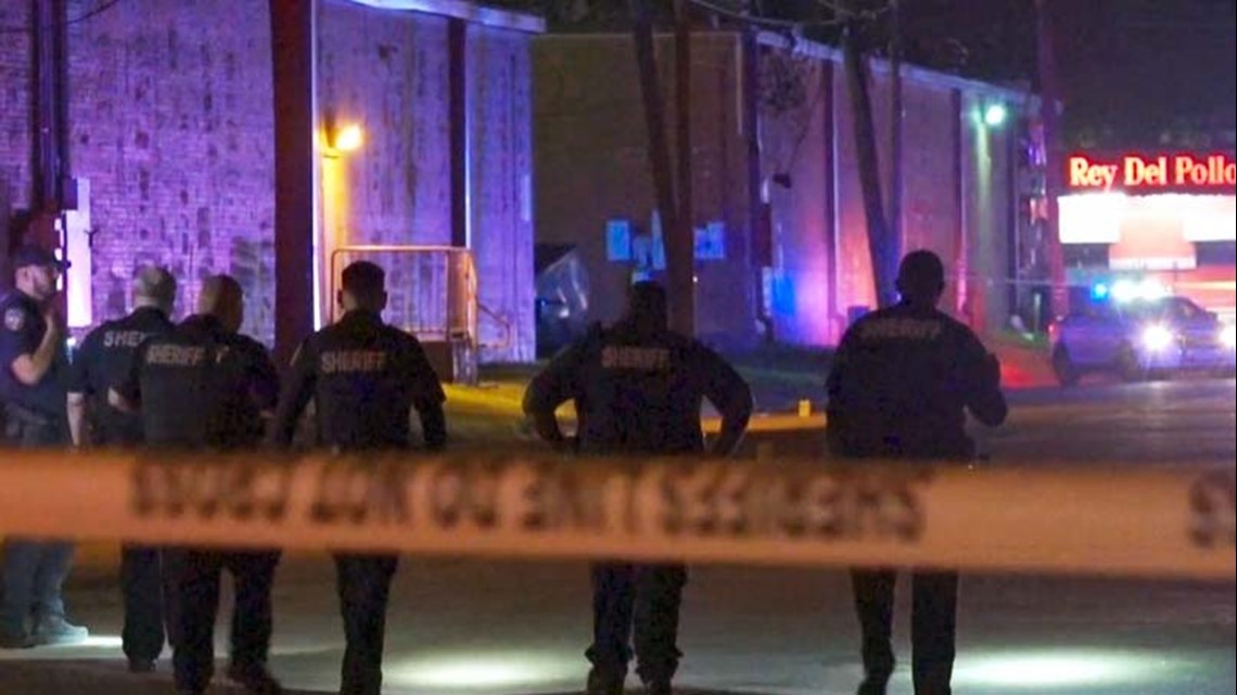 Moses Adams Jr. Emancipation Proclamation painting | khou.com