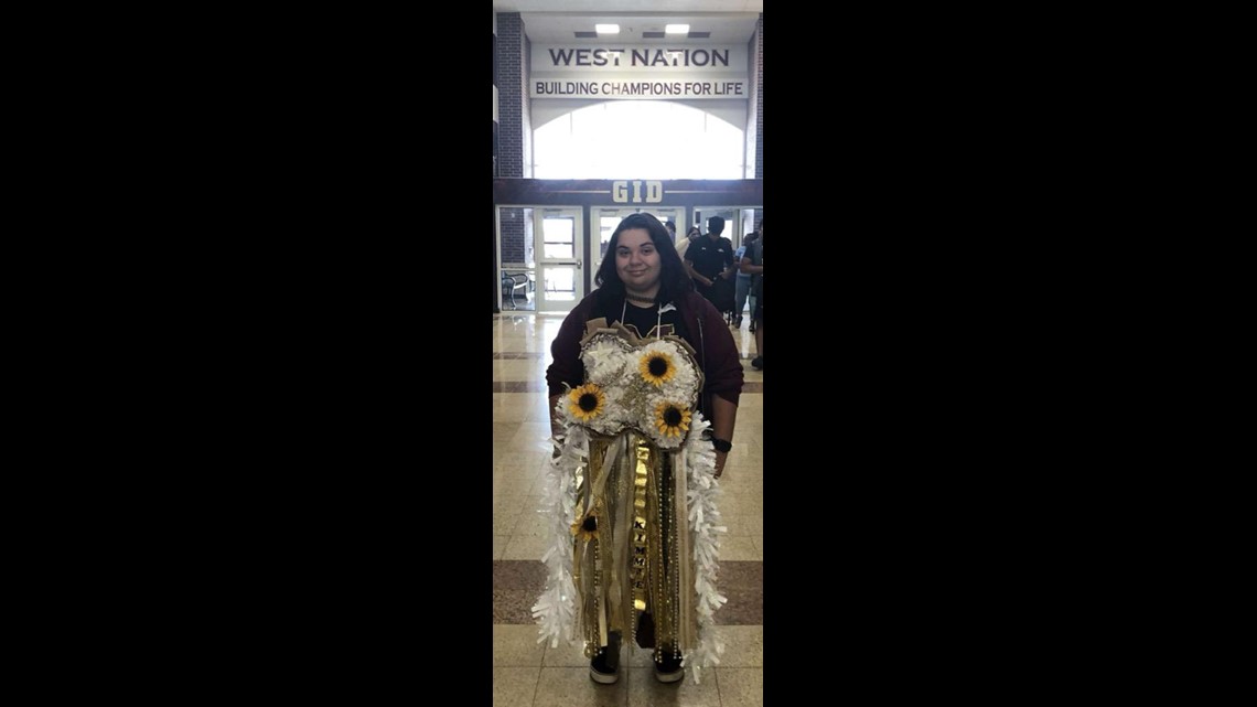Why are mums so big in Texas? Here is the homecoming history | khou.com
