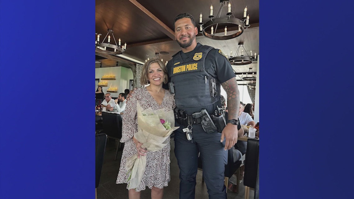 Texas police officer saves choking woman with Heimlich maneuver | khou.com
