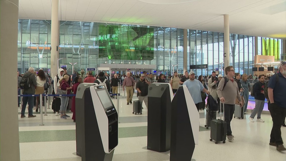 FAA announces 10% flight reduction in 40 markets, including both ...
