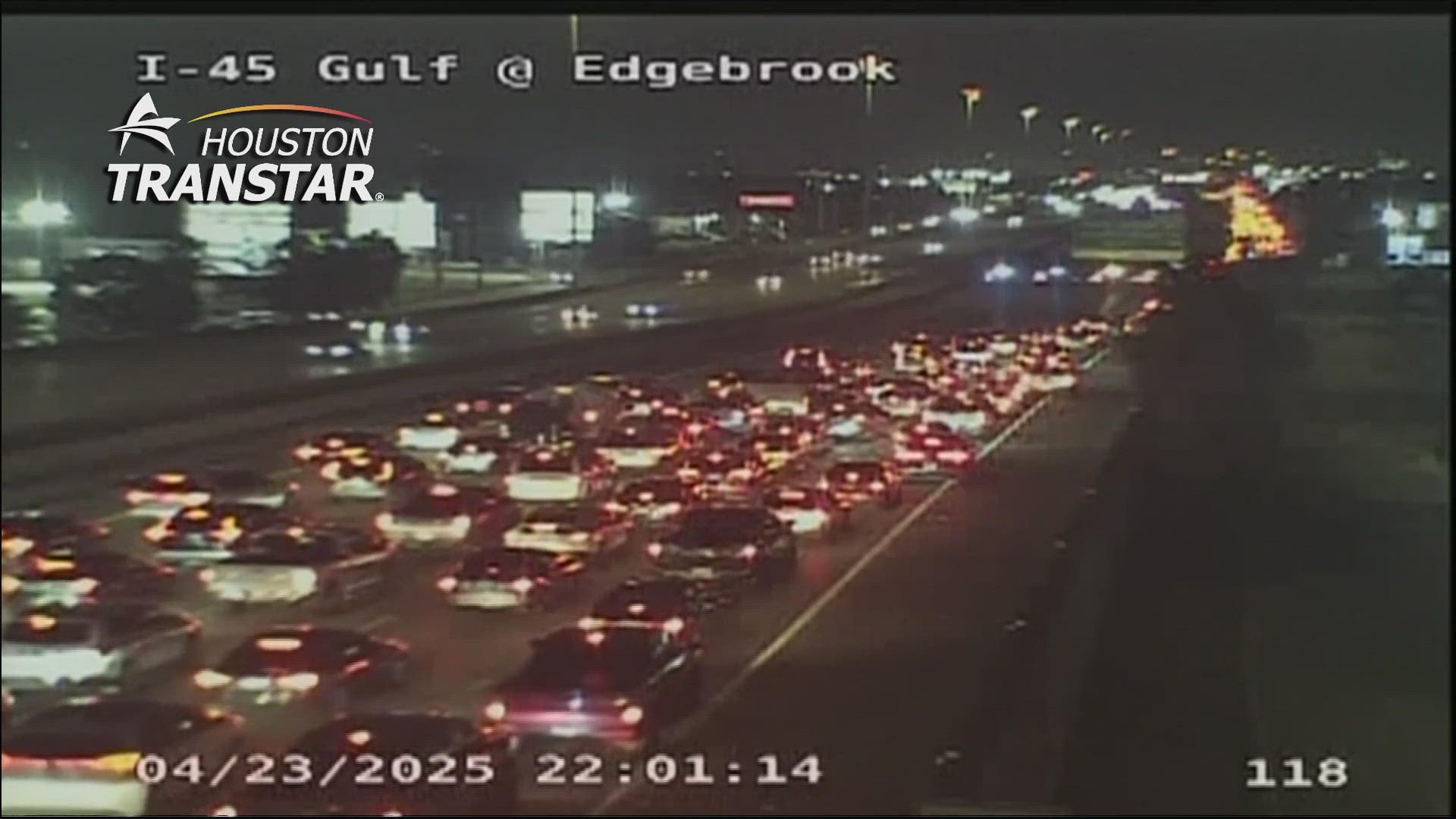 Major crash shuts down I-45 Gulf Freeway at Almeda Genoa | khou.com