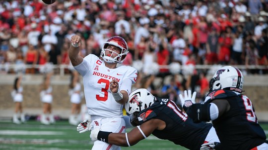Houston falls to Texas Tech 30-33 | khou.com