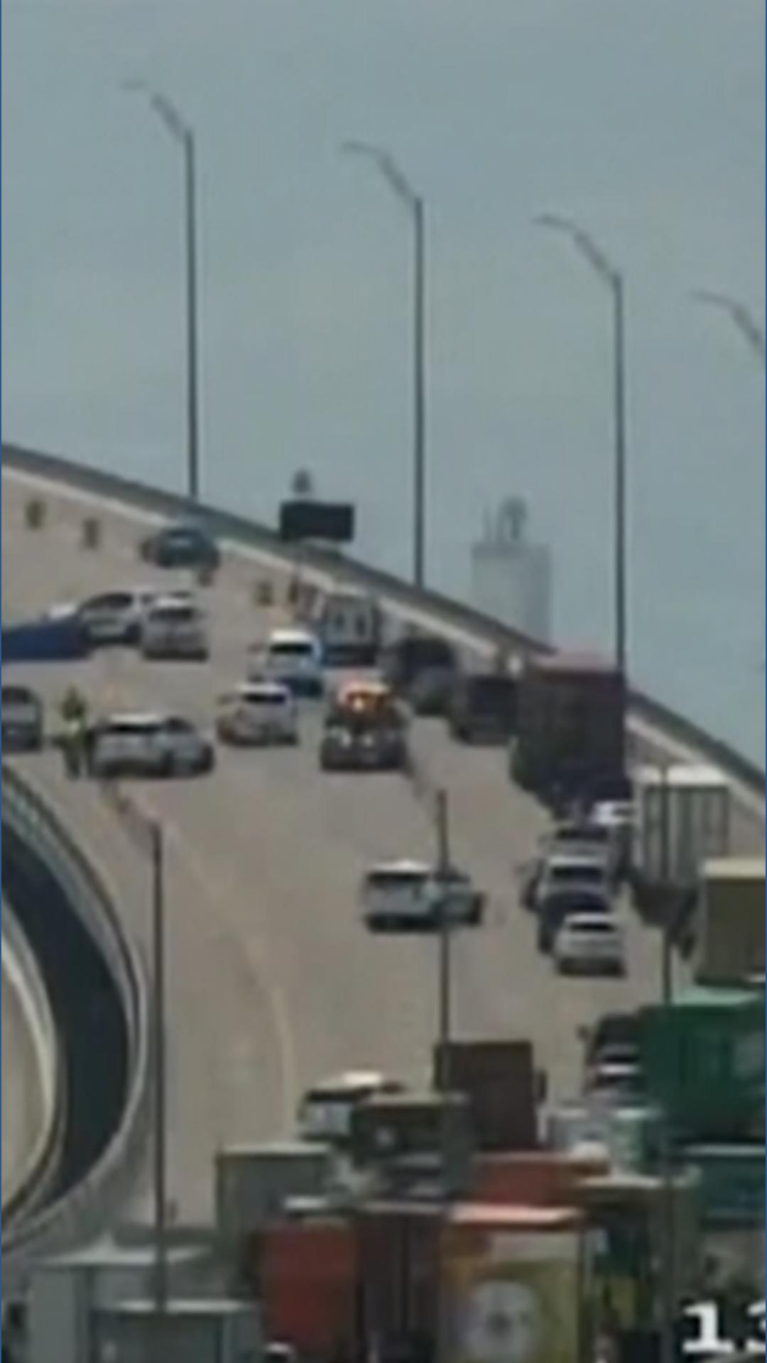 Fred Hartman Bridge shut down due to deadly crash | khou.com